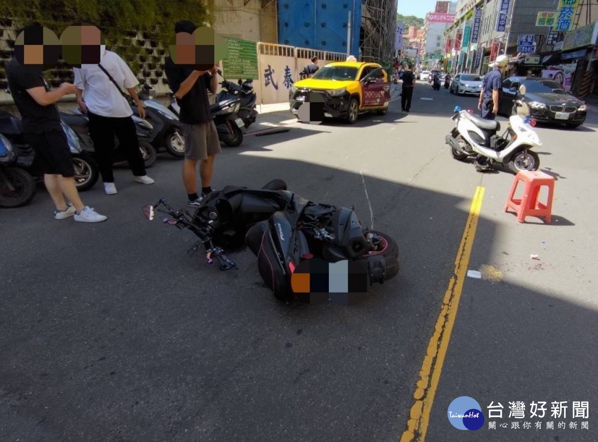疑不當開車門肇禍 警籲注意來車兩段式開門 台灣好新聞 Taiwanhot