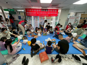 南投縣四家母嬰親善醫院舉辦國際母乳週親子活動。（衛生局提供）